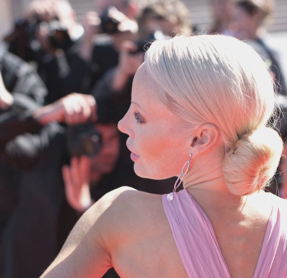 Celebrities are leading the natural-looking trend | The Cosmetic Skin ...